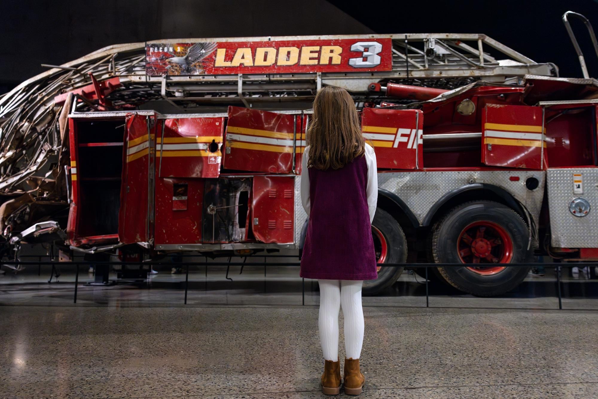 9/11 Memorial, Ground Zero & Wall Street Walking Tour NYC
