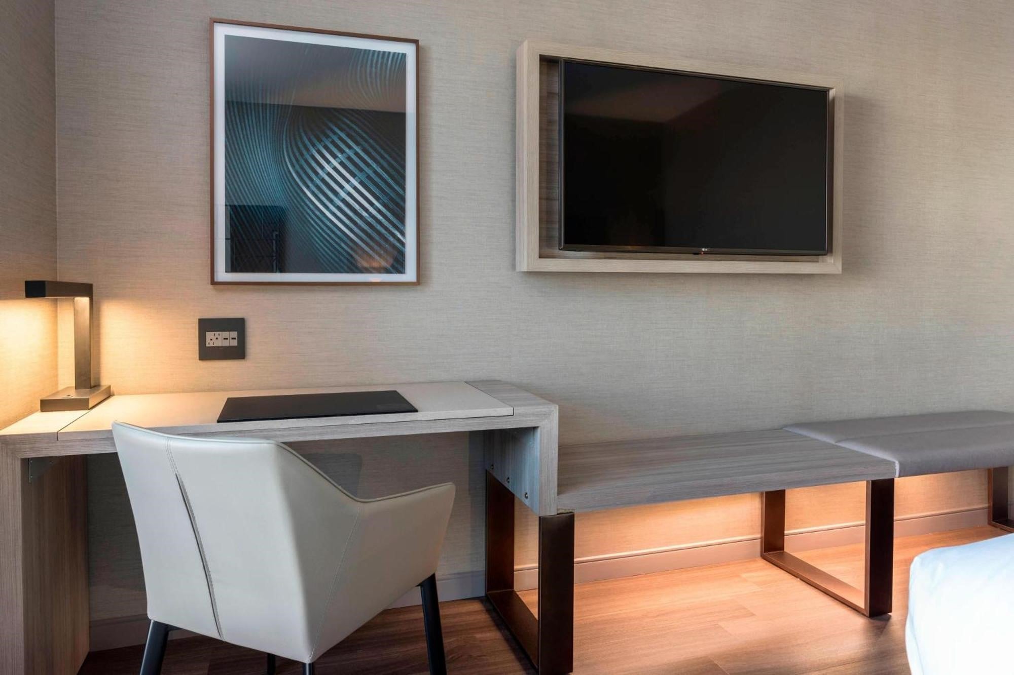 AC Hotel by Marriott Boston - Hotel in Downtown Boston, MA