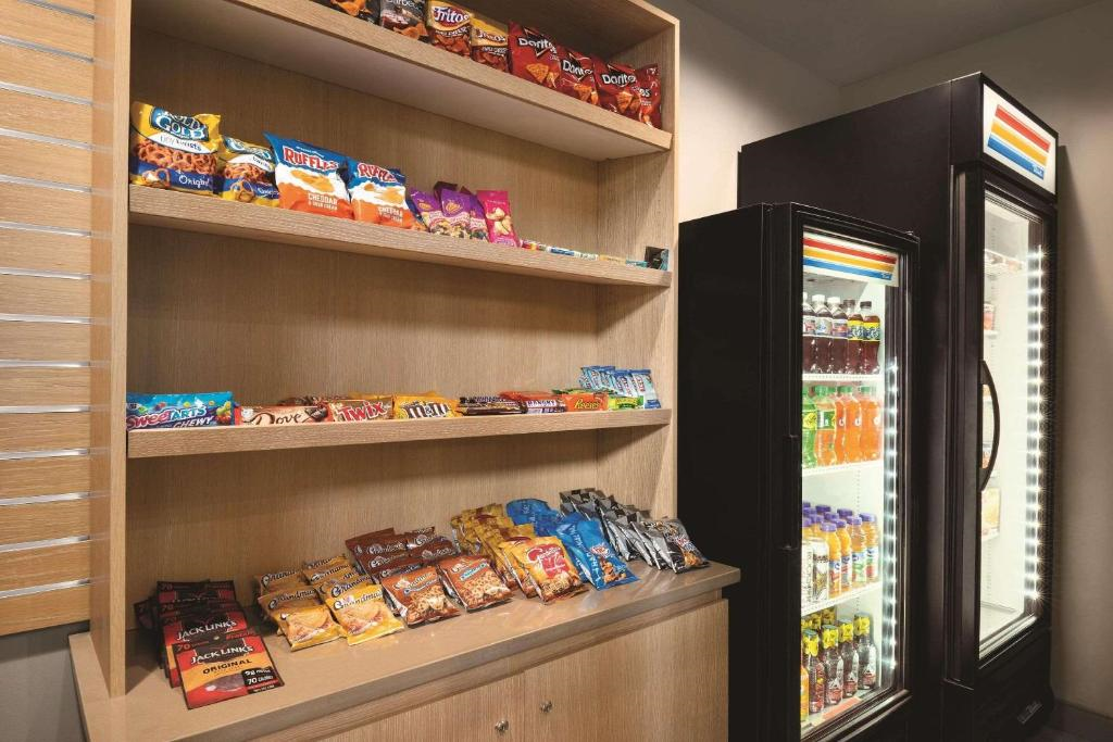 Country Inn & Suites by Radisson, Page, AZ - Near Antelope Canyon