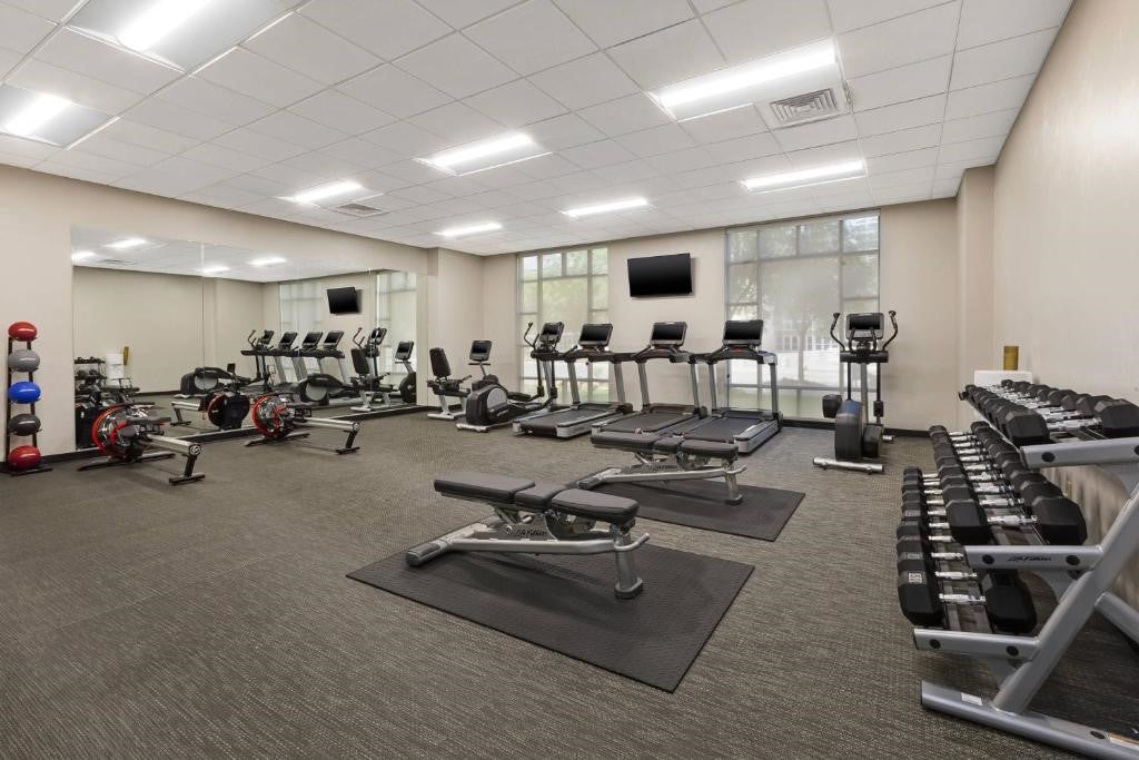 Courtyard by Marriott Downtown & Central Location Hotel