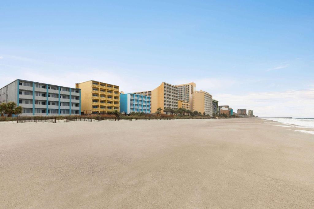 Days Inn Myrtle Beach Beachfront