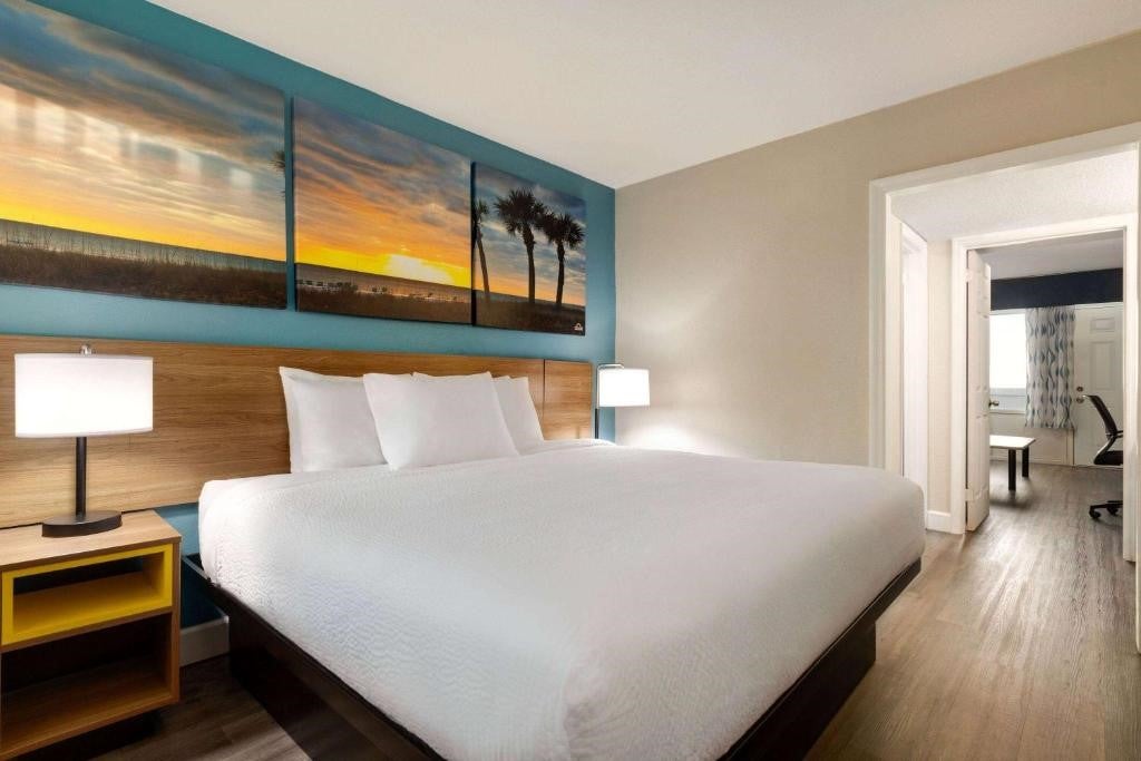 Days Inn Myrtle Beach Beachfront