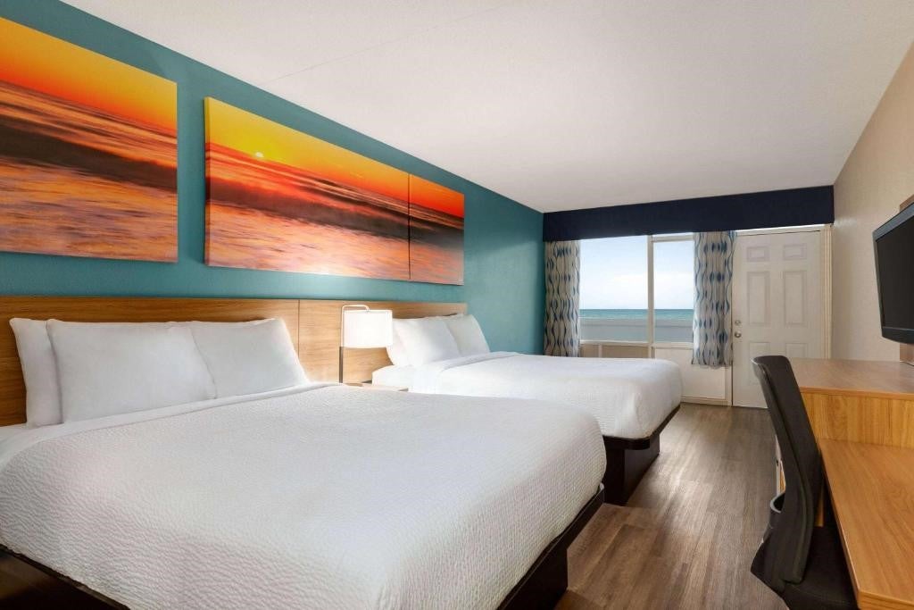 Days Inn Myrtle Beach Beachfront