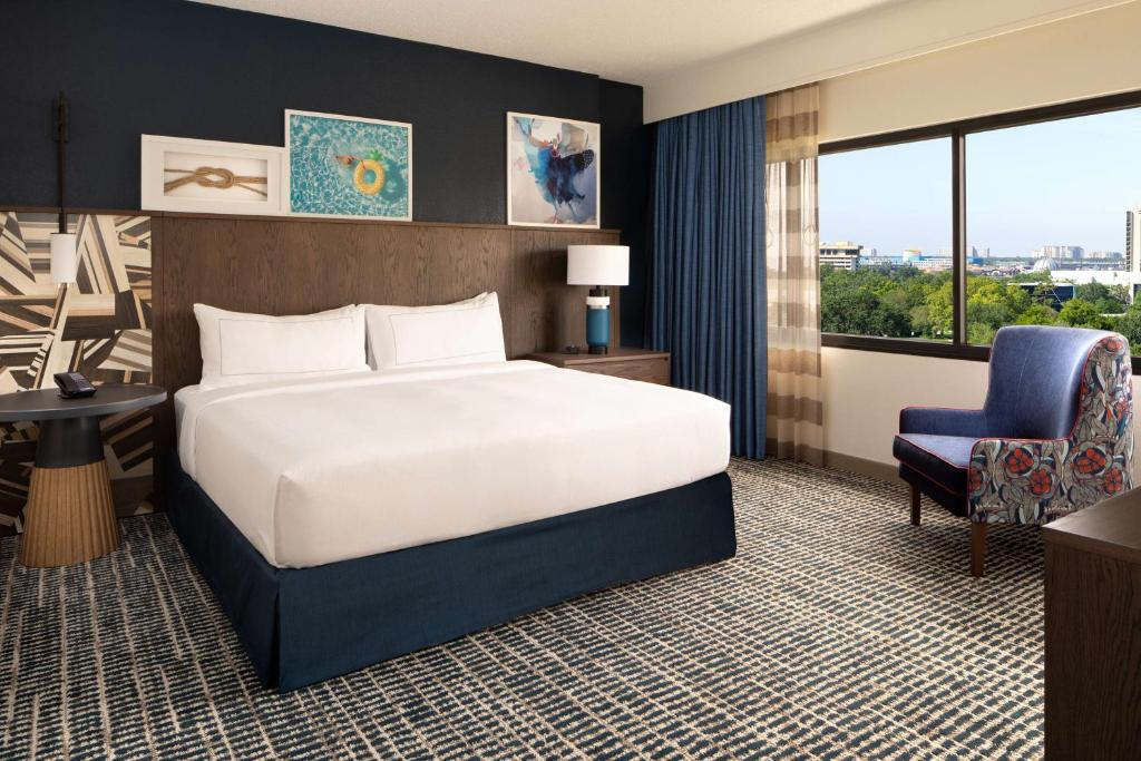 DoubleTree Suites by Hilton Orlando at Disney Springs