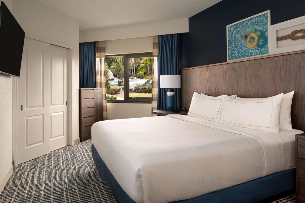 DoubleTree Suites by Hilton Orlando at Disney Springs