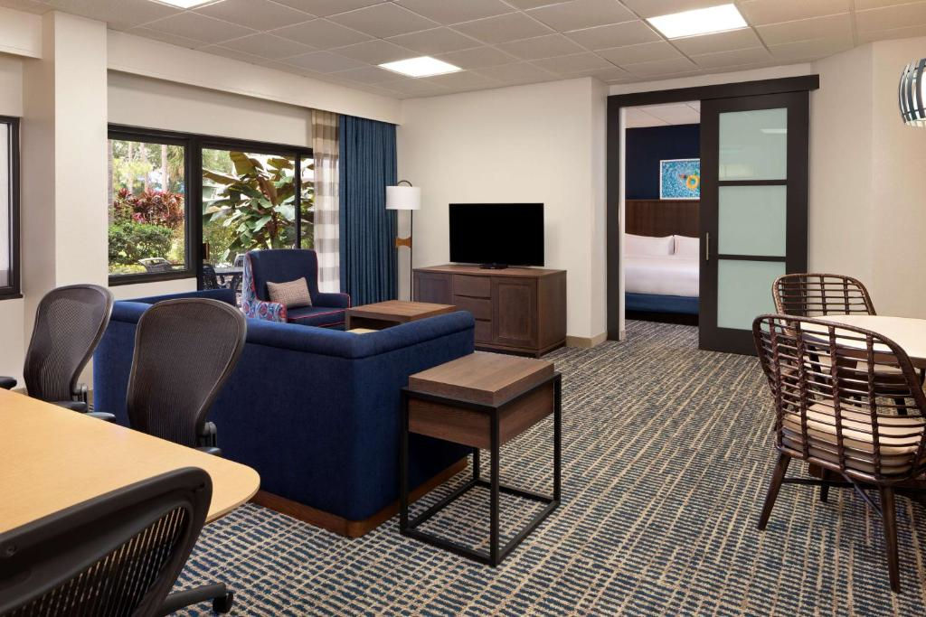 DoubleTree Suites by Hilton Orlando at Disney Springs