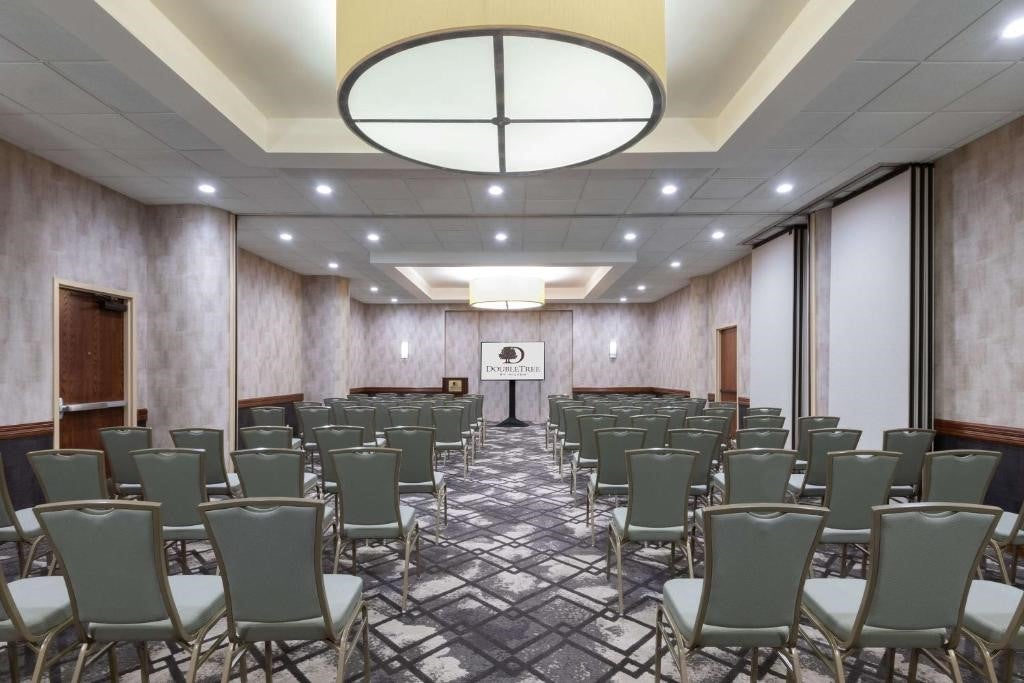 DoubleTree by Hilton Hotel Denver Aurora