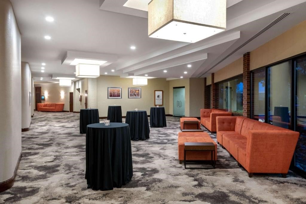 DoubleTree by Hilton Hotel Denver Aurora