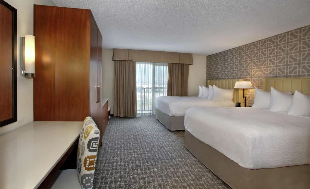 Embassy Suites Anaheim North – All-Suite Hotel Near Disneyland