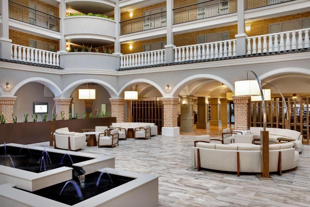 Embassy Suites Orlando International Drive Convention Center