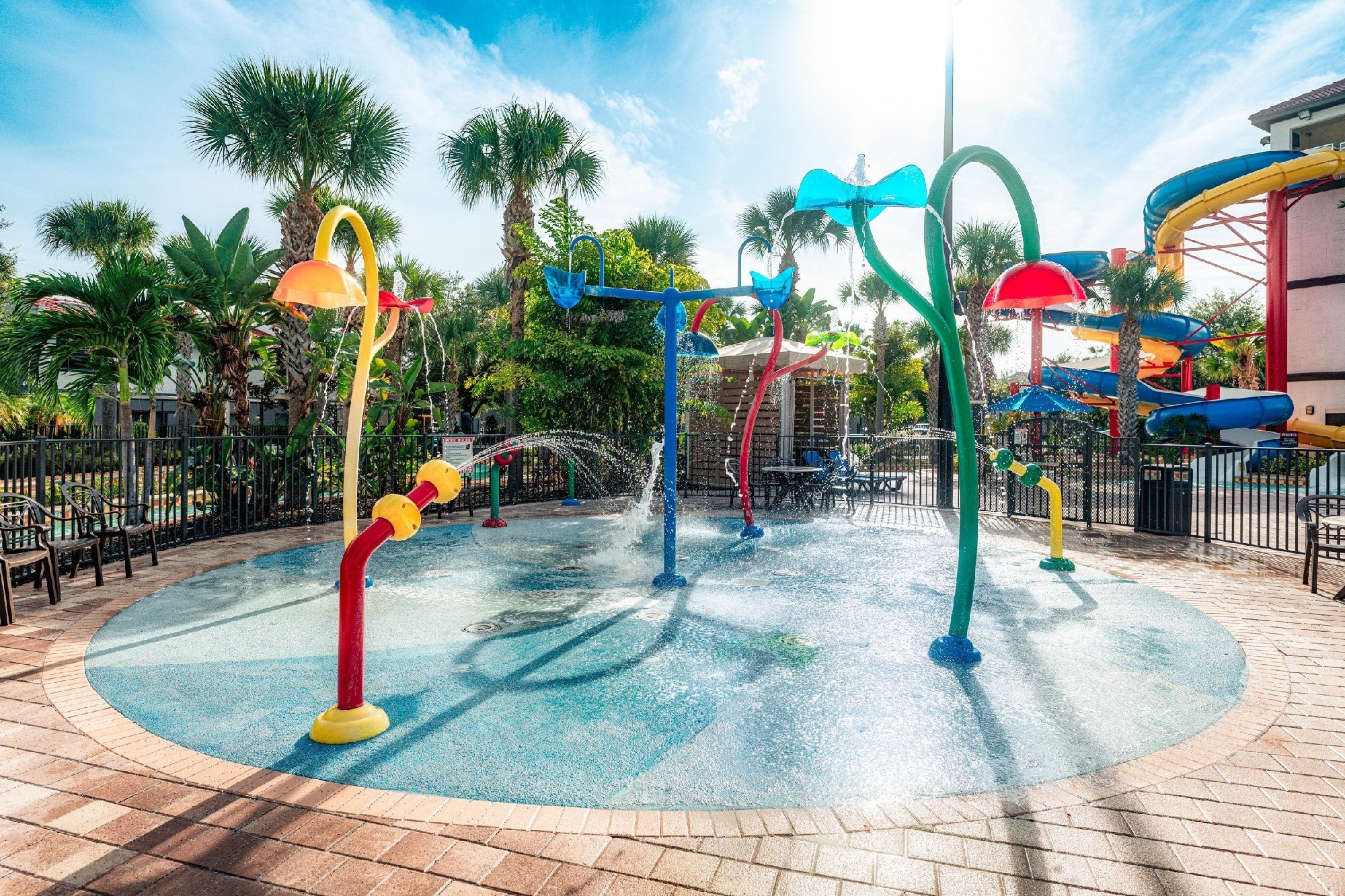 FantasyWorld Resort – Family Villas with Water Park Near Disney