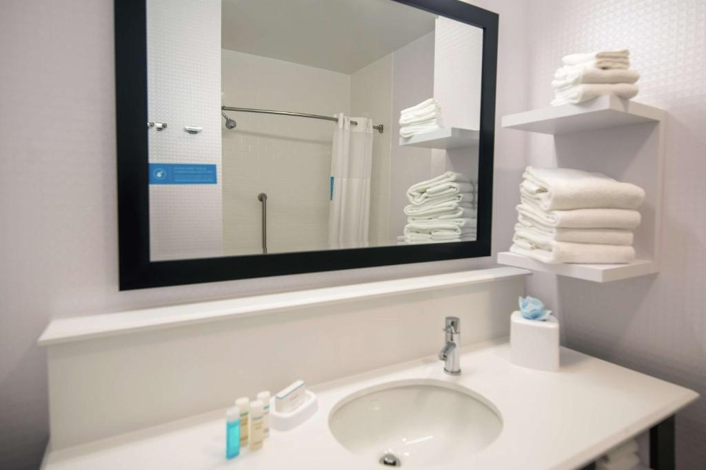 Hampton Inn and Suites at Wisconsin Dells Lake Delton
