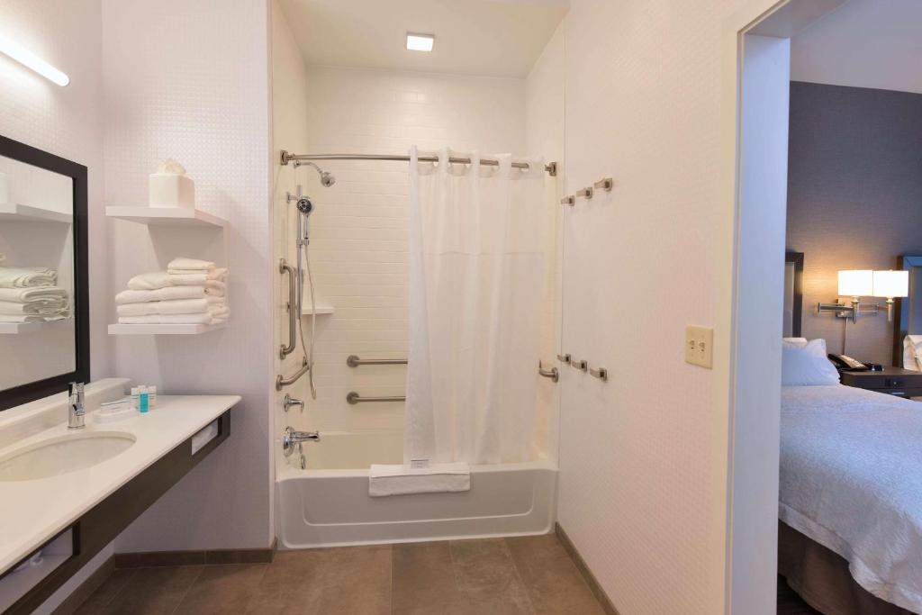 Hampton Inn and Suites at Wisconsin Dells Lake Delton
