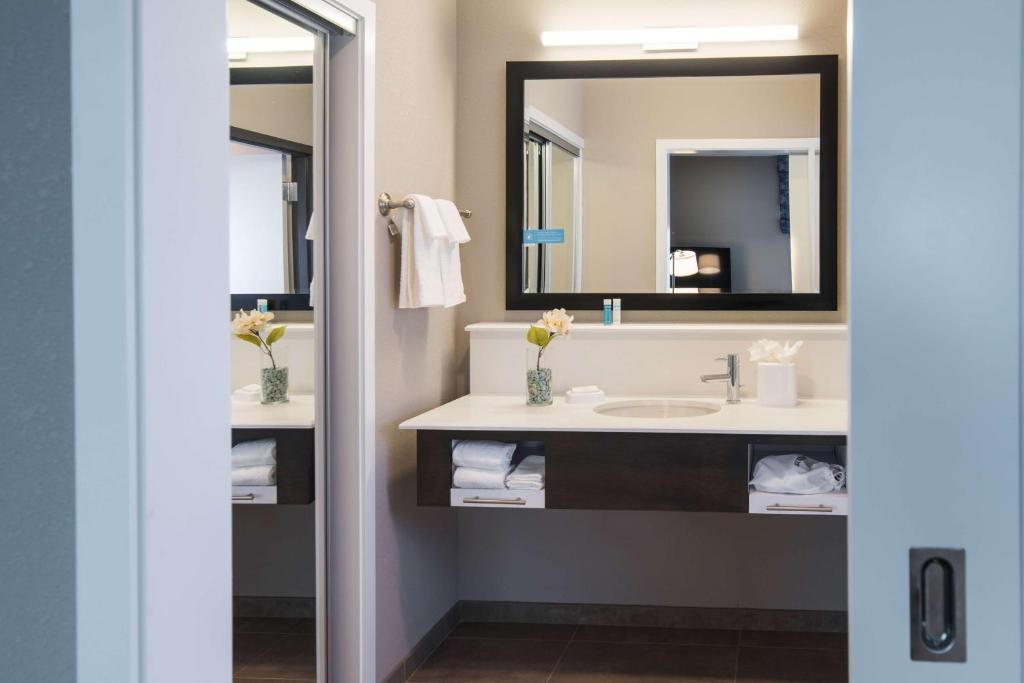 Hampton Inn and Suites at Wisconsin Dells Lake Delton