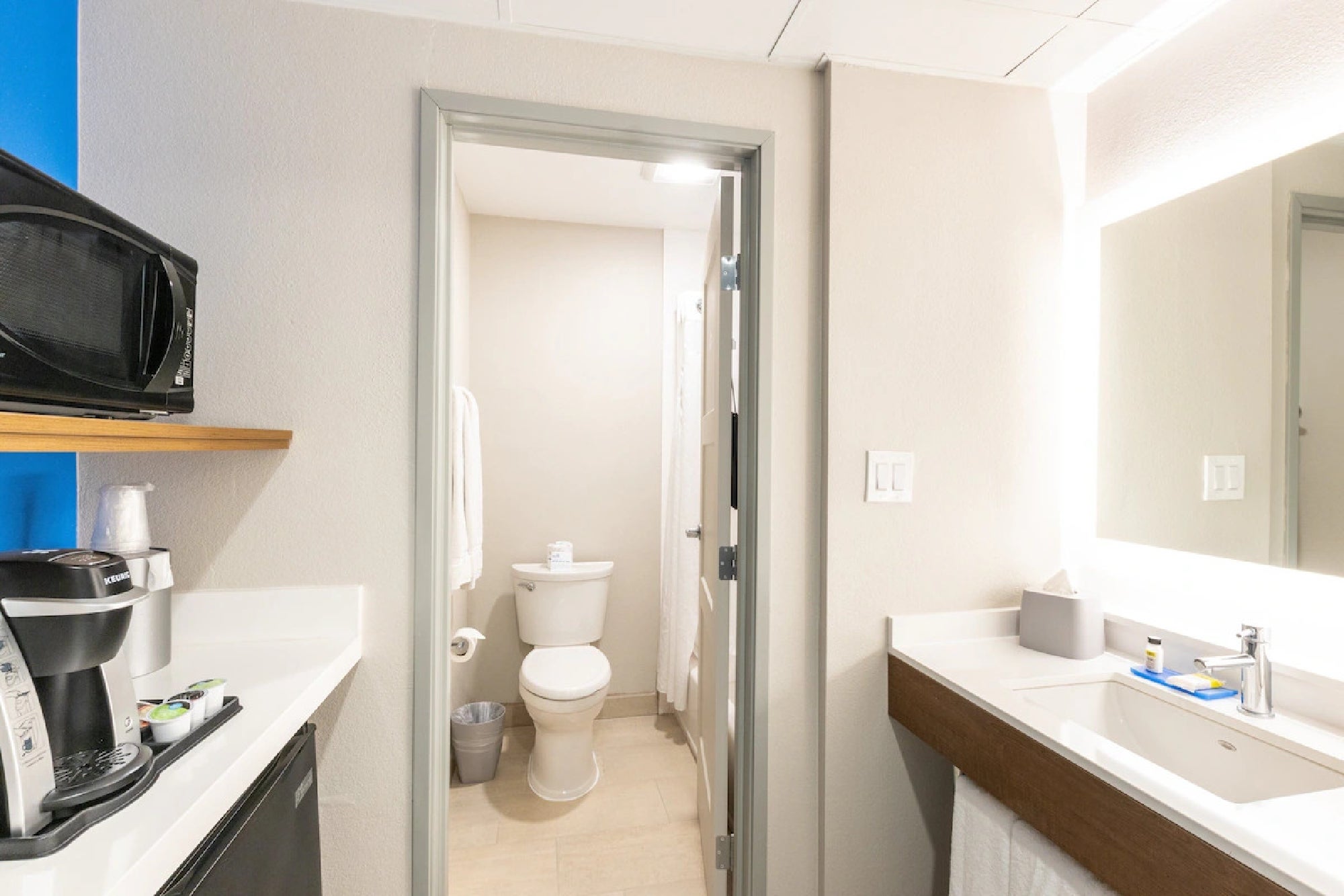 Holiday Inn Express - Anaheim West