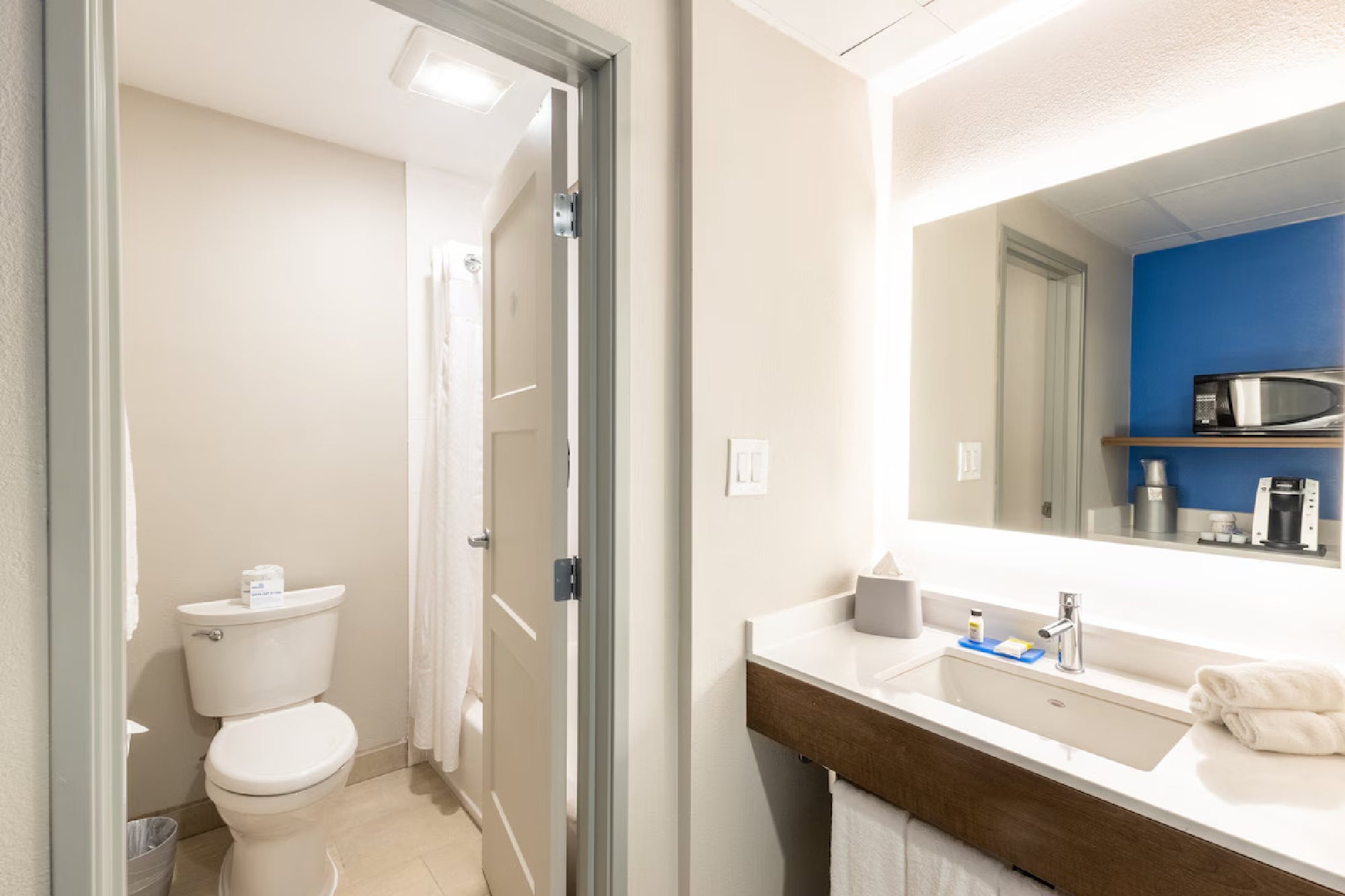 Holiday Inn Express - Anaheim West