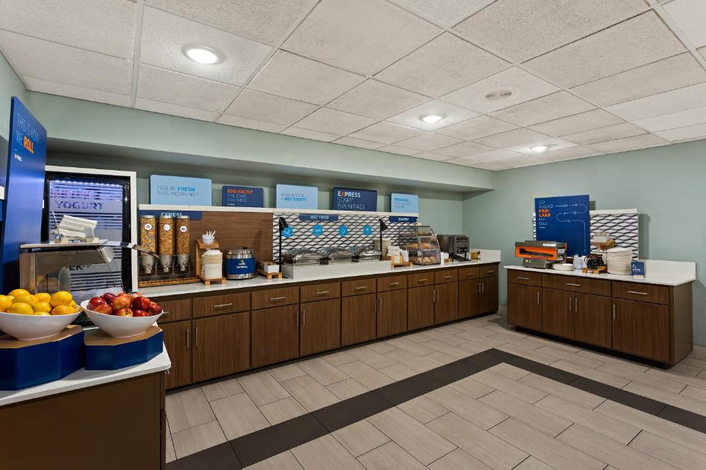 Holiday Inn Express Branson-Green Mountain Drive, MO