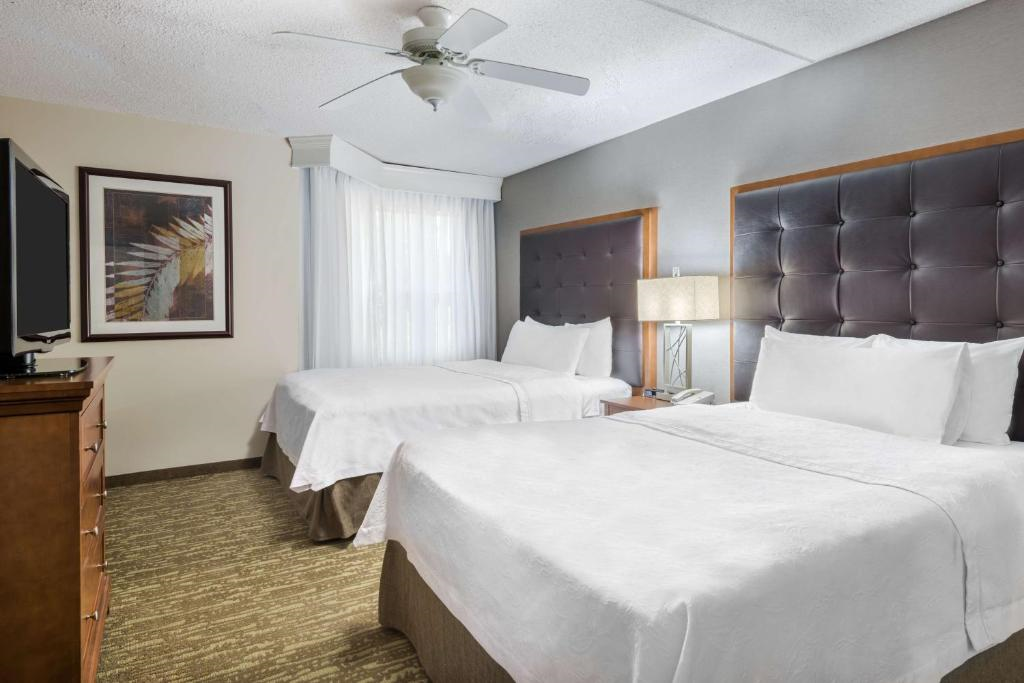 Homewood Suites Holyoke - Hotel with Full Kitchens