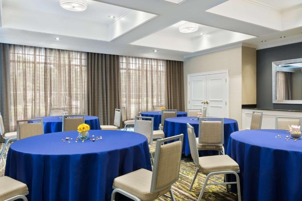 Homewood Suites Holyoke - Hotel with Full Kitchens