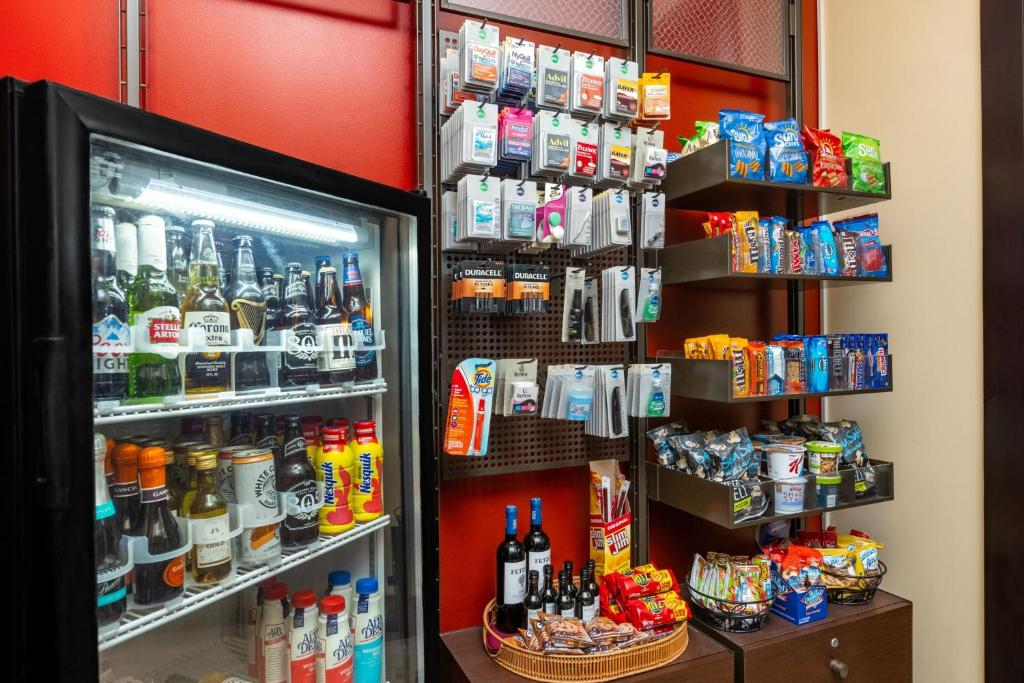 Marriott Riverside at the Convention Center - Downtown Riverside Hotel