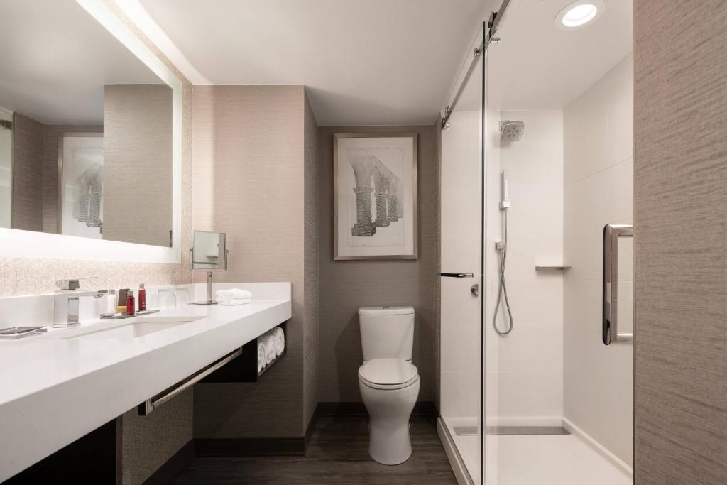 Marriott Riverside at the Convention Center - Downtown Riverside Hotel