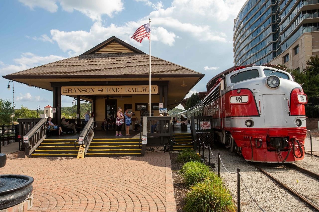 Downtown to Mountaintop Branson Sunset Jeep Tour