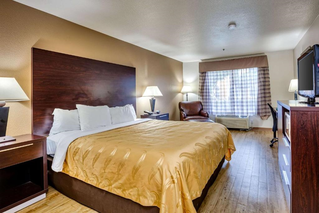 Quality Inn Near Six Flags Discovery Kingdom-Napa Valley