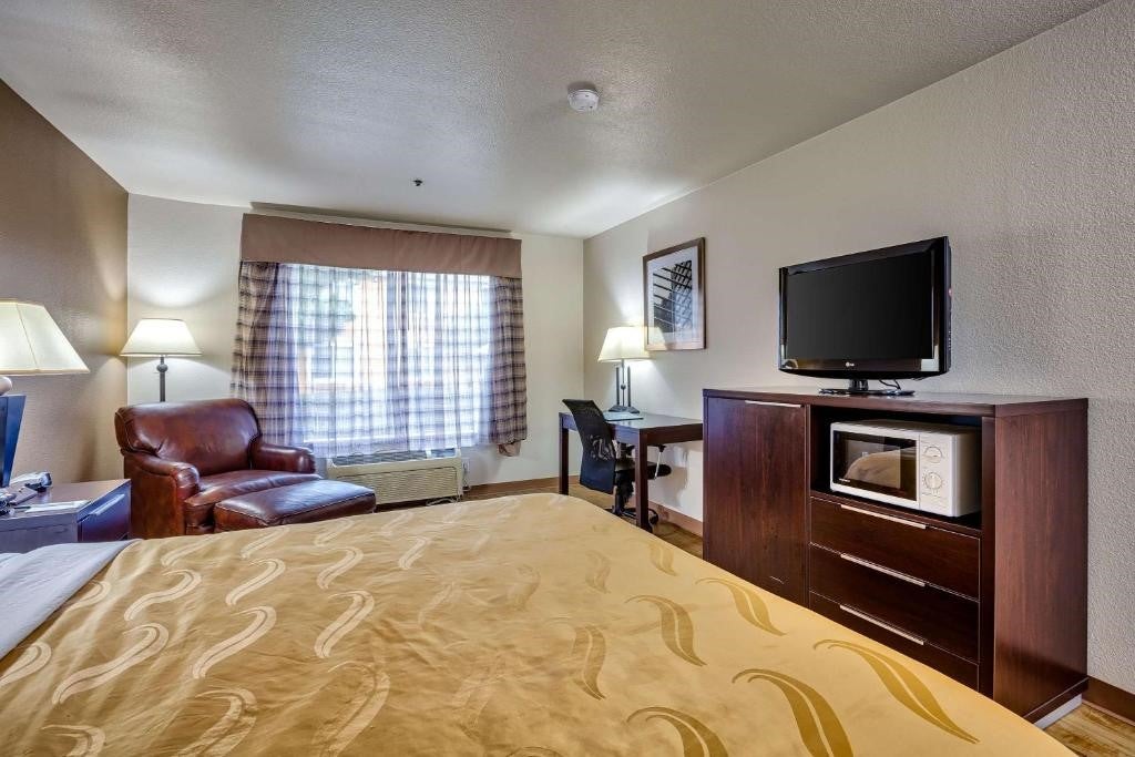 Quality Inn Near Six Flags Discovery Kingdom-Napa Valley