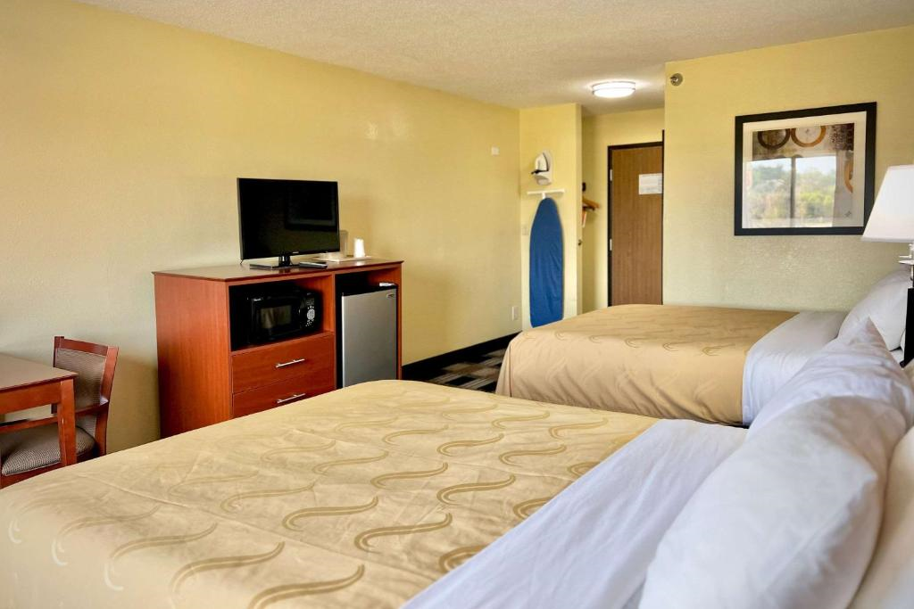 Quality Inn & Suites Wisconsin Dells Downtown - Waterparks Area