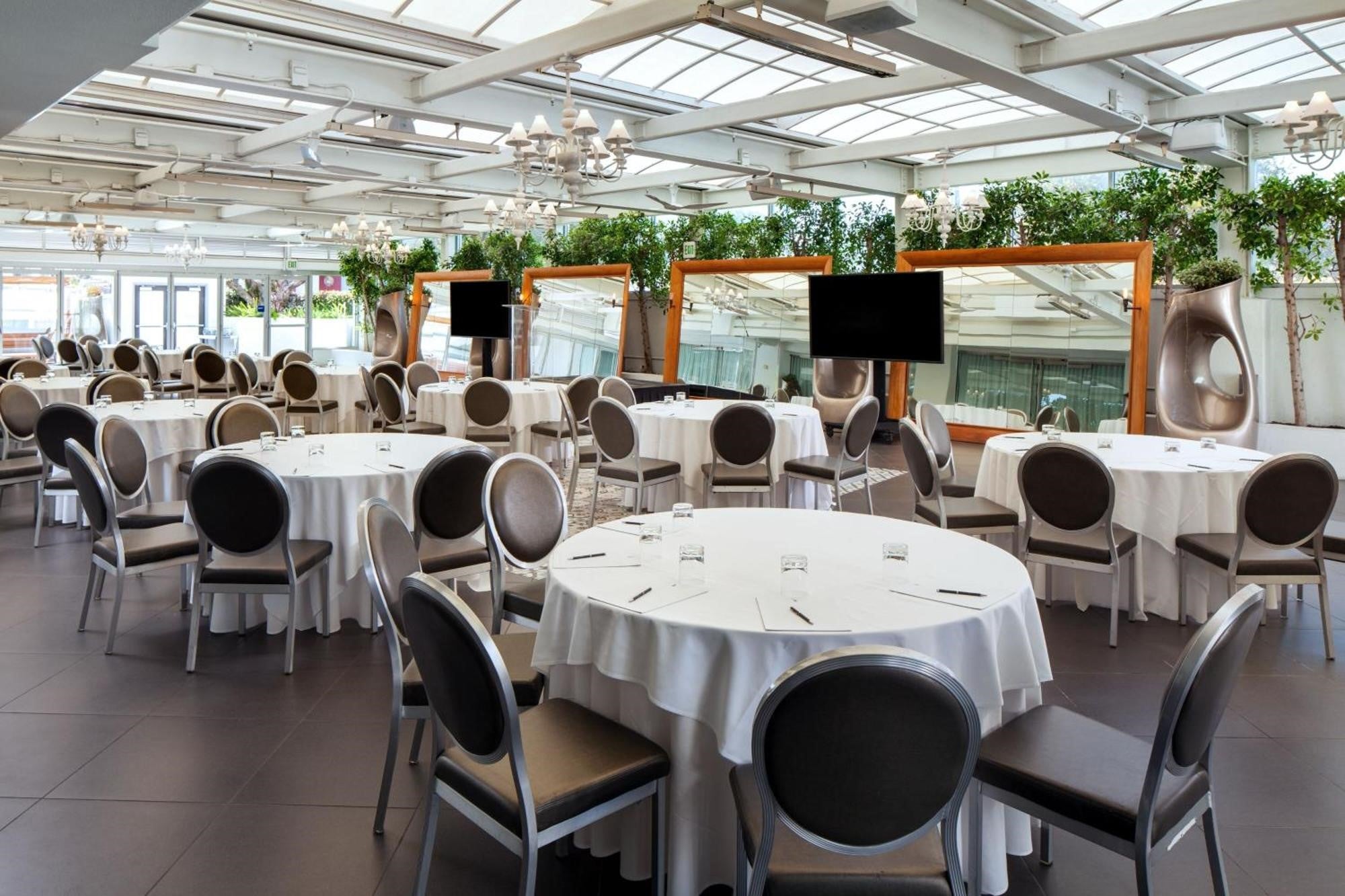 SLS Hotel, Luxury Collection Hotel in Beverly Hills