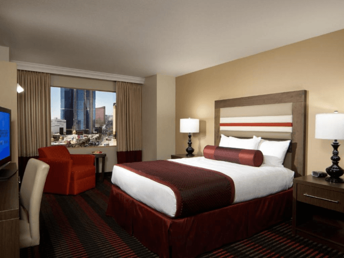 stratosphere rooms