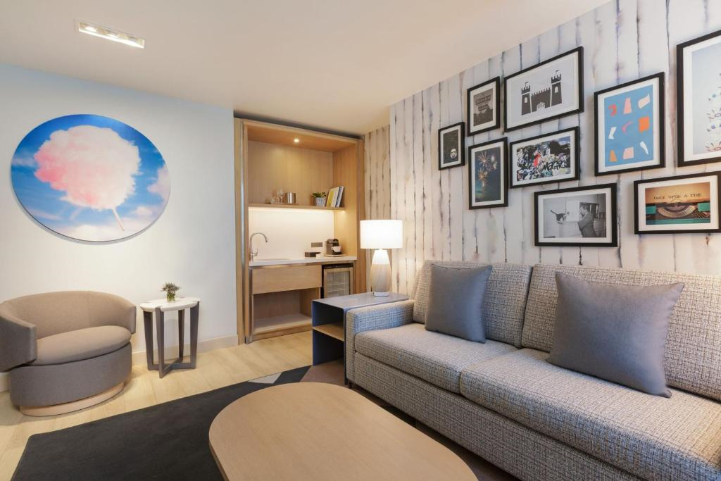 The Viv Hotel Anaheim - Tribute Portfolio Luxury Near Disneyland