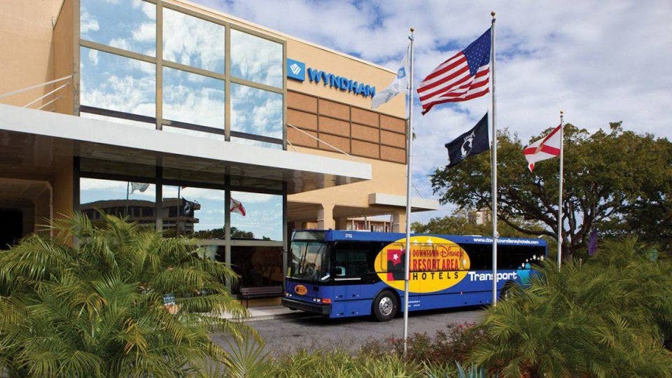Orlando Hotels with Shuttle - 12 Best Vacation Options