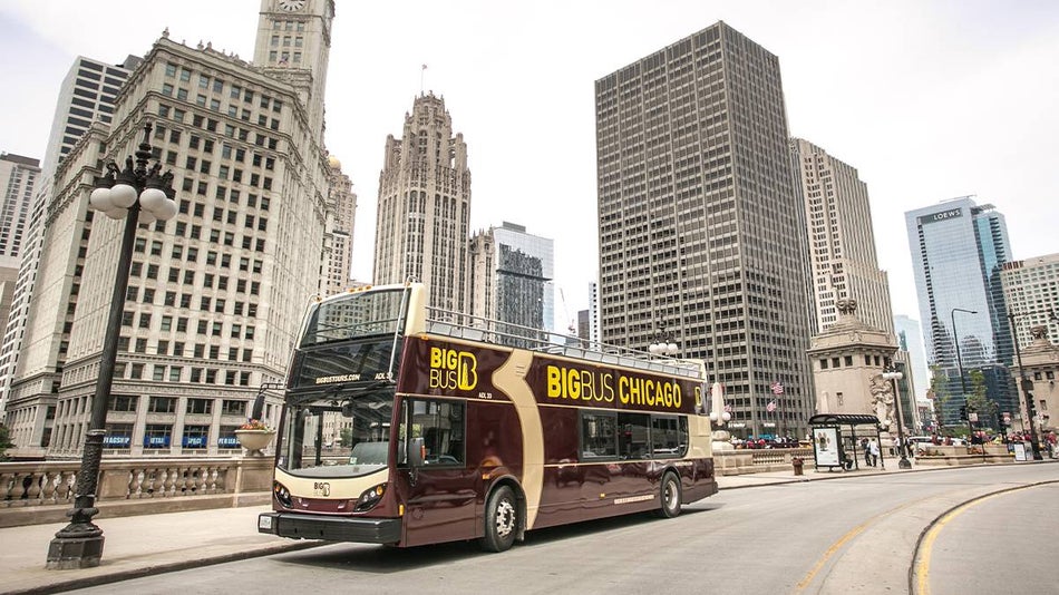 What to Wear in Chicago: The Ultimate Guide for Every Trip