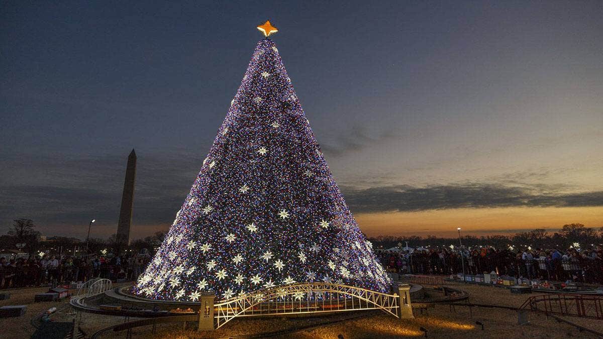 Downtown DC Holiday Market – Festive Wonderland in the Capital