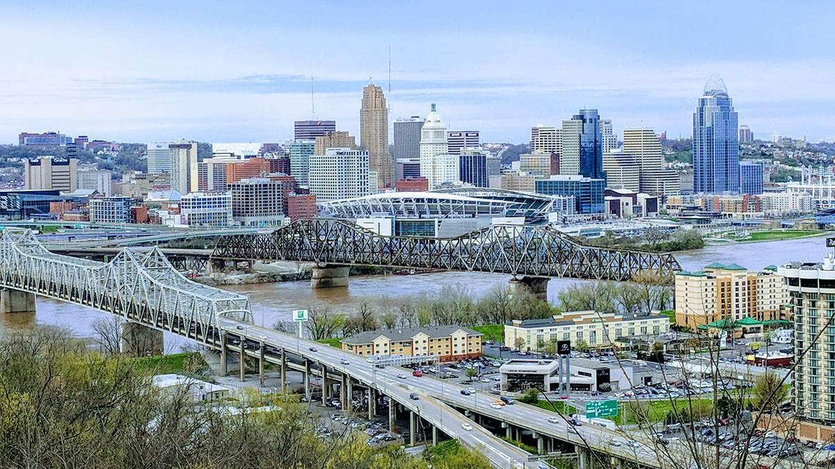Cincinnati Travel Guide: Charm, Culture, and Skyline Chili