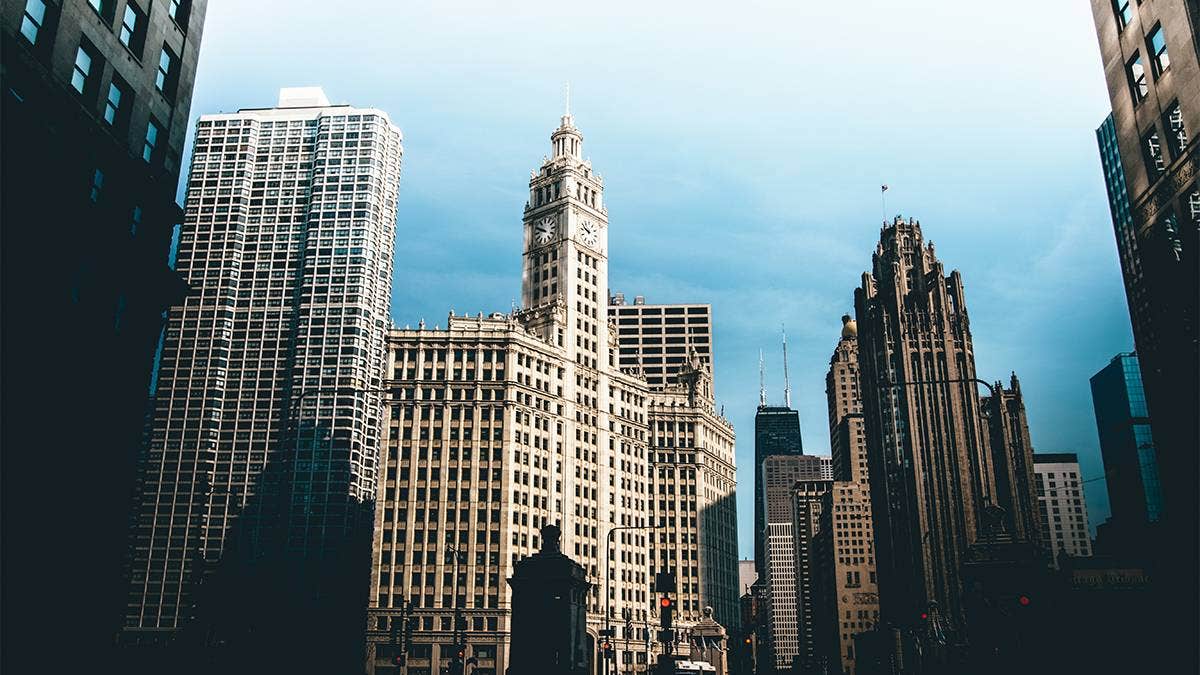 Famous Buildings in Chicago: 16 Must-See Structures