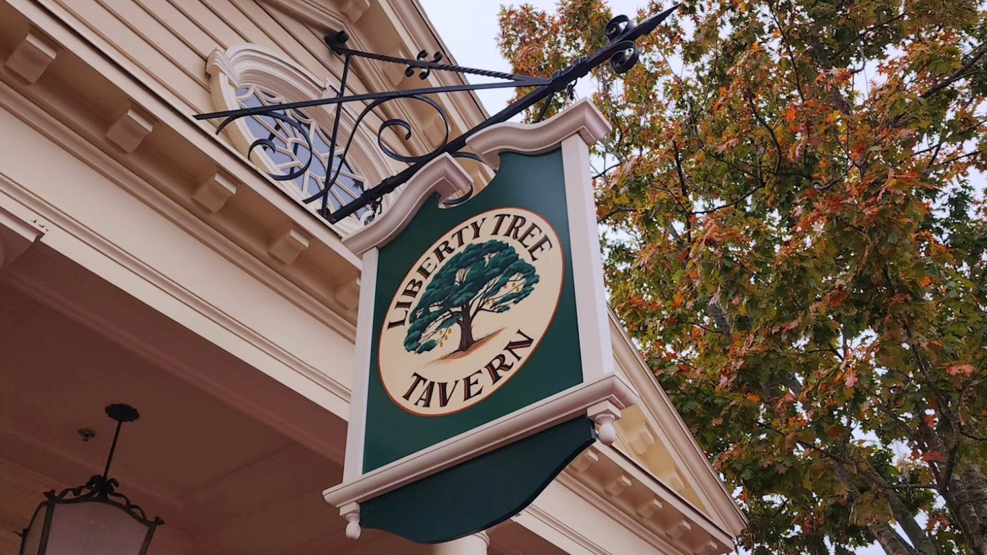 Dining at Liberty Tree Tavern: Menu, Discounts, and More