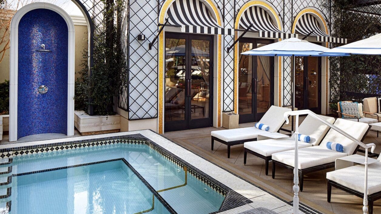 Venetian Pool: Amenities, Hours, Food Options, and More