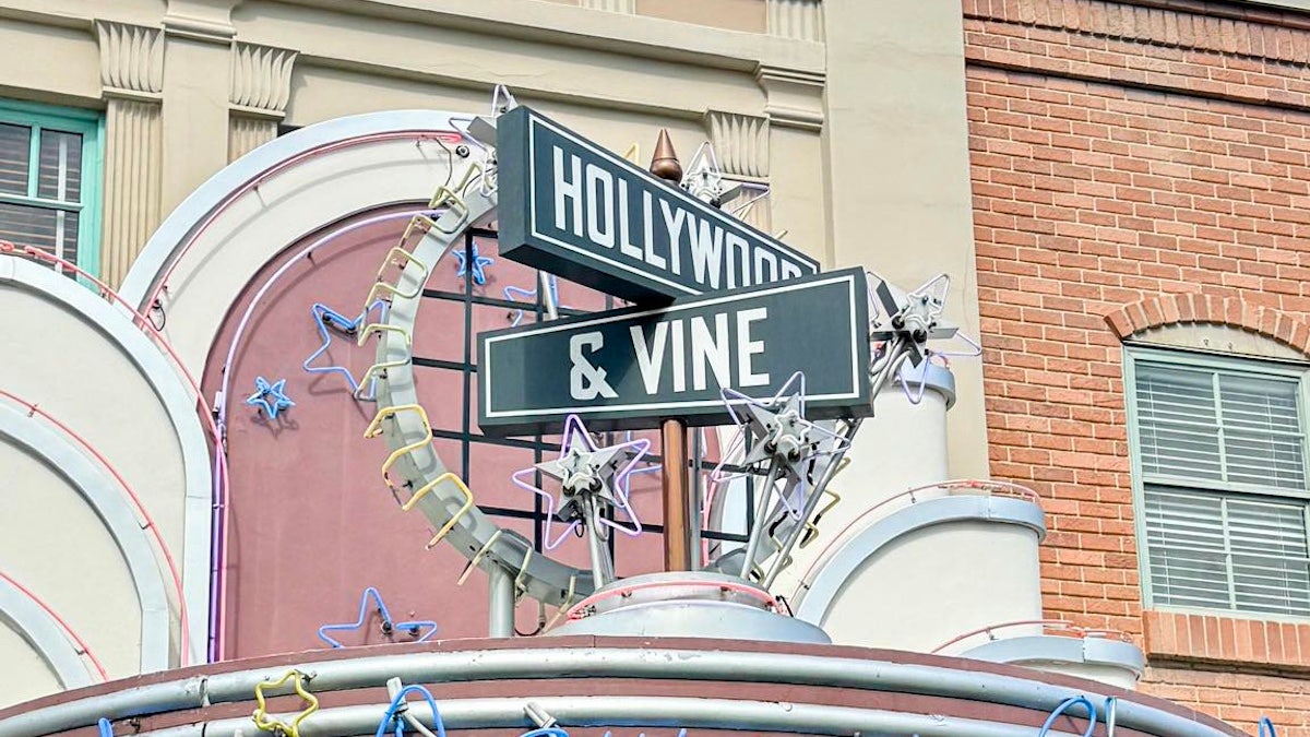 Hollywood and Vine: Dine Like a Star with Disney Characters!