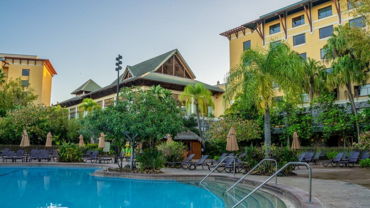 Loews Royal Pacific Resort: Your Ticket to Fun and Fab Amenities