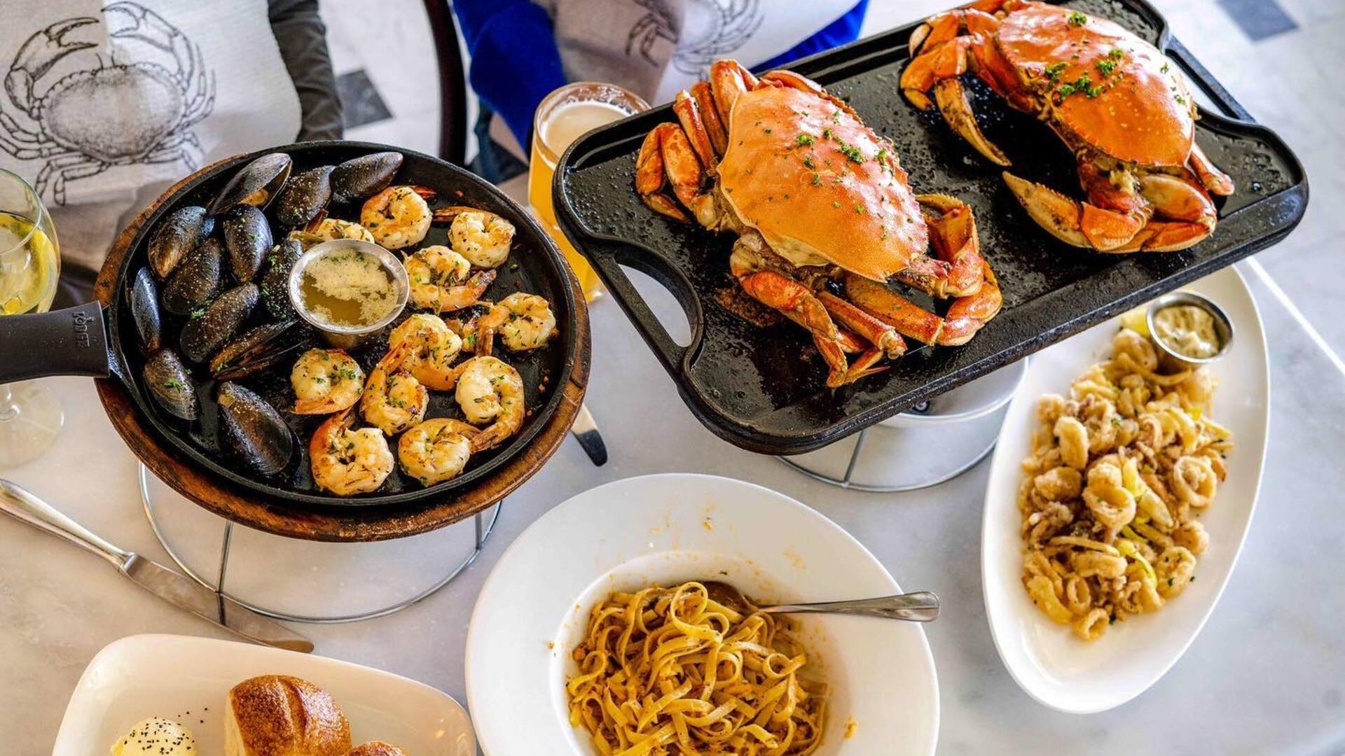 Crab House Pier 39: Guide to the Famous Killer Crab® Experience!