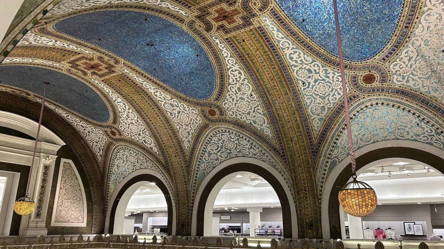 The Walnut Room: Iconic History, Classic Ambiance, & the Menu