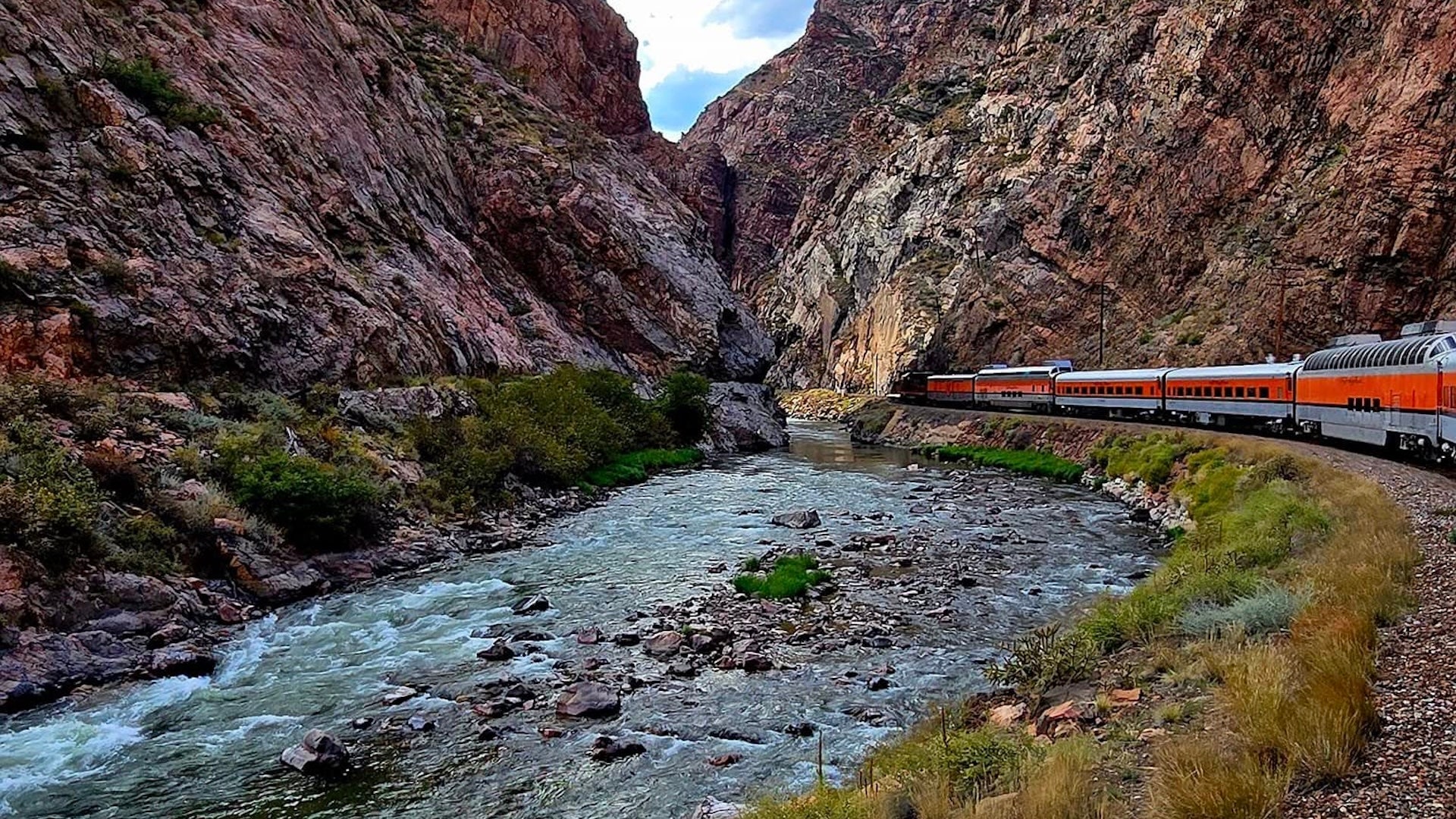Royal Gorge Train: Ride Through Colorado's Most Epic Views!