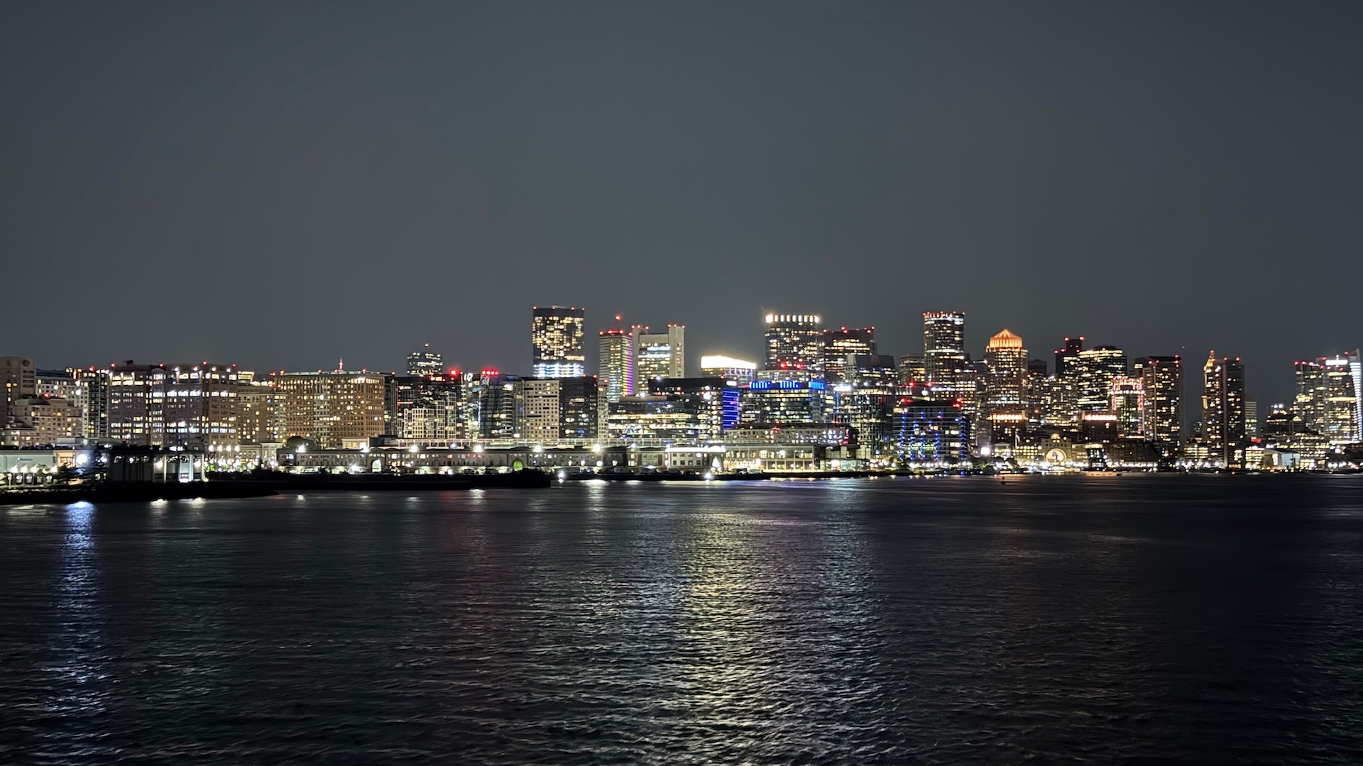 Boston Nightlife: Bars, Beats, and Late-Night Bites